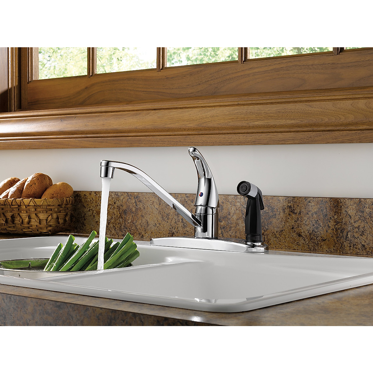 Peerless Single-Handle Kitchen Sink Faucet with Integrated Side Sprayer, Chrome P114LF
