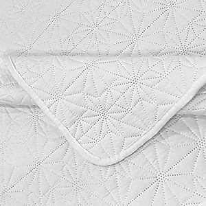 Mocaletto Luxury 2 Piece Twin Size Quilts, Elegant&Reversible Quilt Set White Bedding Set with Pillow Sham, Soft Lightweight Microfiber Bedspread, Twin Size Bedding Coverlet(White,68 * 88)