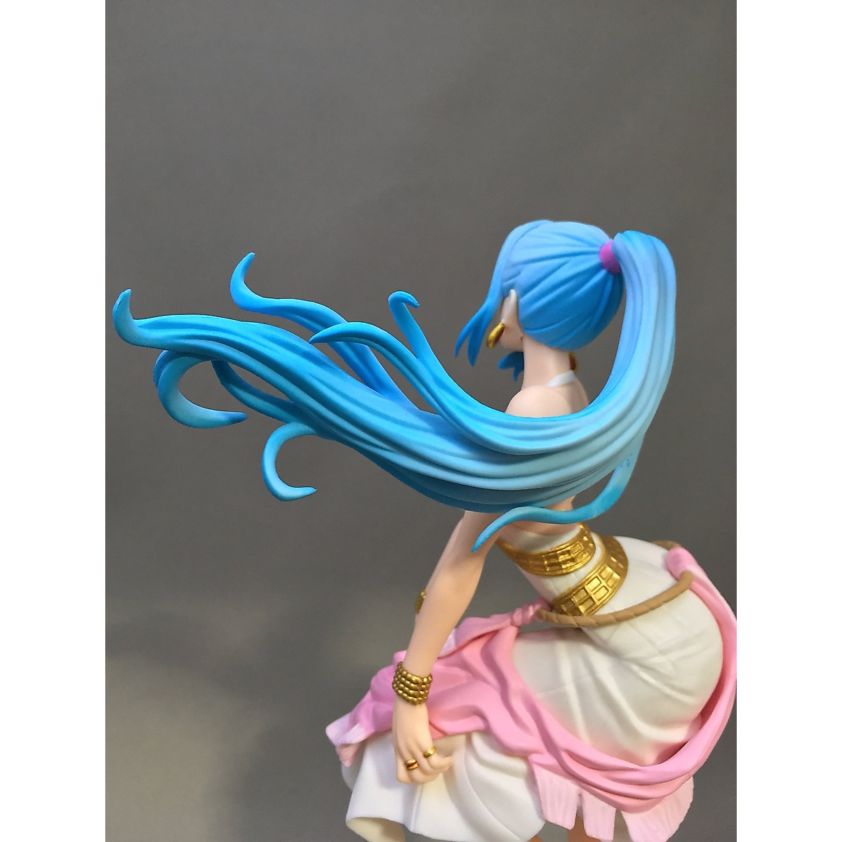 Banpresto One Piece Glitter & Glamours Nefertari Vivi A Action Figure