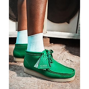 Clarks Women's Wallabee Boot Ankle, Cactus Green Leather, 9