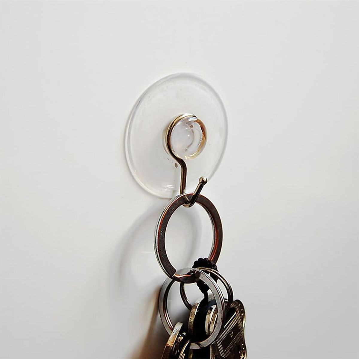 TOPQINFENGYUE 4 Pack Suction Cup Hooks Small Suction Cup Wall Hook Clear Clear Plastic Sucker Pads Removable for Home Kitchen Bathroom Glass Towel Hooks