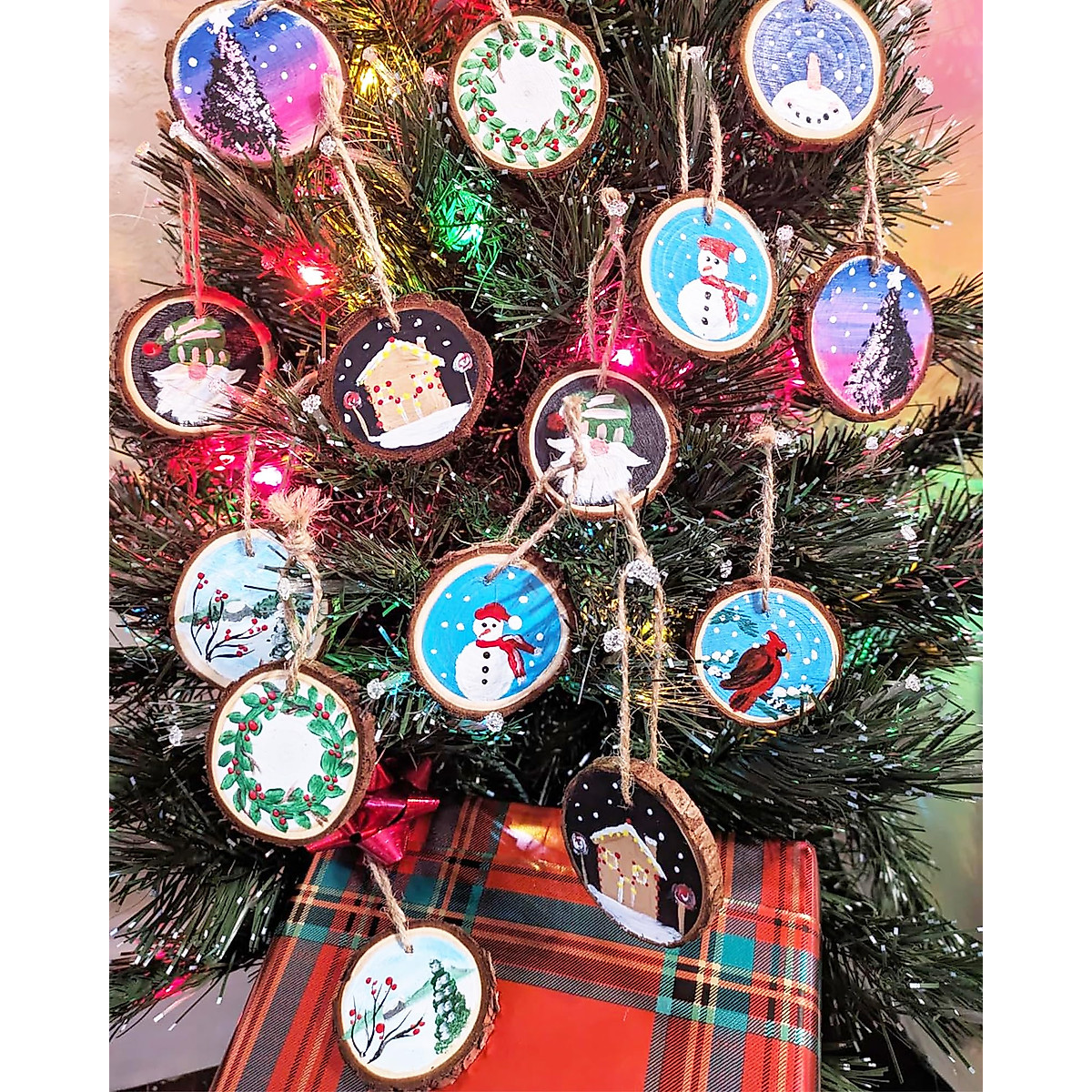 Natural Wood Slices 30 Pcs 3.5-4 Inches Craft Unfinished Wood Kit Predrilled Wooden Rounds with Bark, Wood Circles with Hole, Wood Slices for Crafts Ideal for DIY Projects, Christmas Ornaments