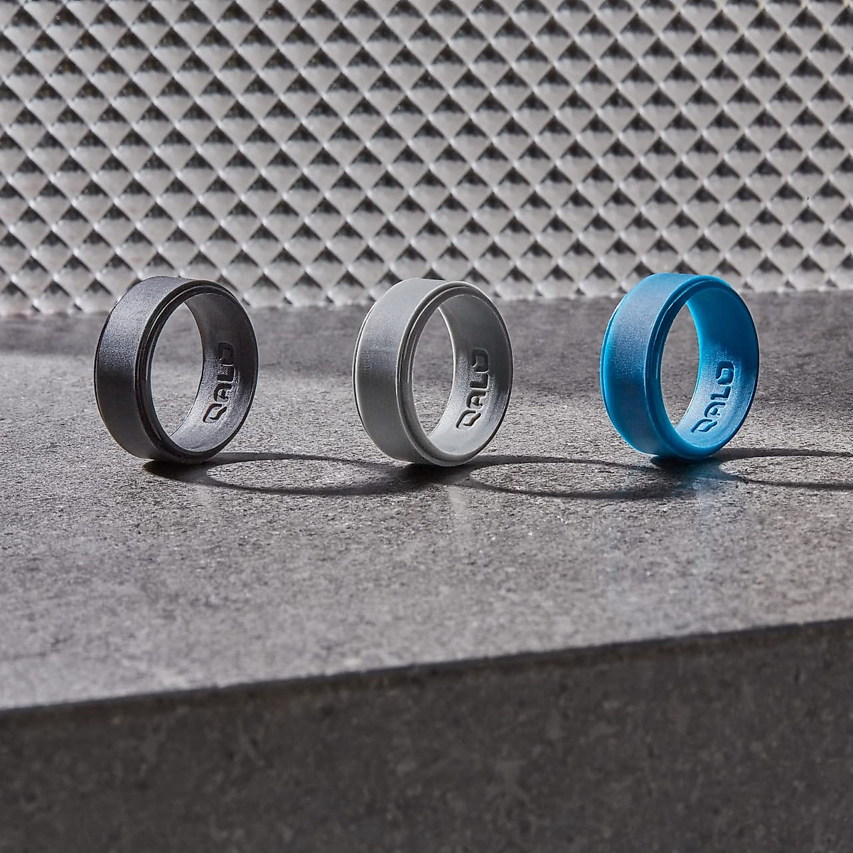 QALO Men's Rubber Silicone Ring, Polished Step Edge Rubber Wedding Band, Breathable, Durable Rubber Wedding Ring for Men, 9mm Wide 2mm Thick, Gunmetal, Size 10