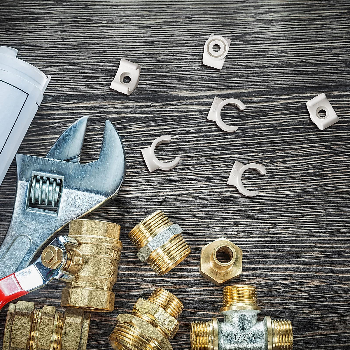 1/2 Inch PEX Clips Pipe Hangers Clamps PEX Holder Pipe Support Plastic 16 mm PEX Tubing Clamps PEX Hangers Water Pipe Support Clamp Clips Socket (20 Packs)