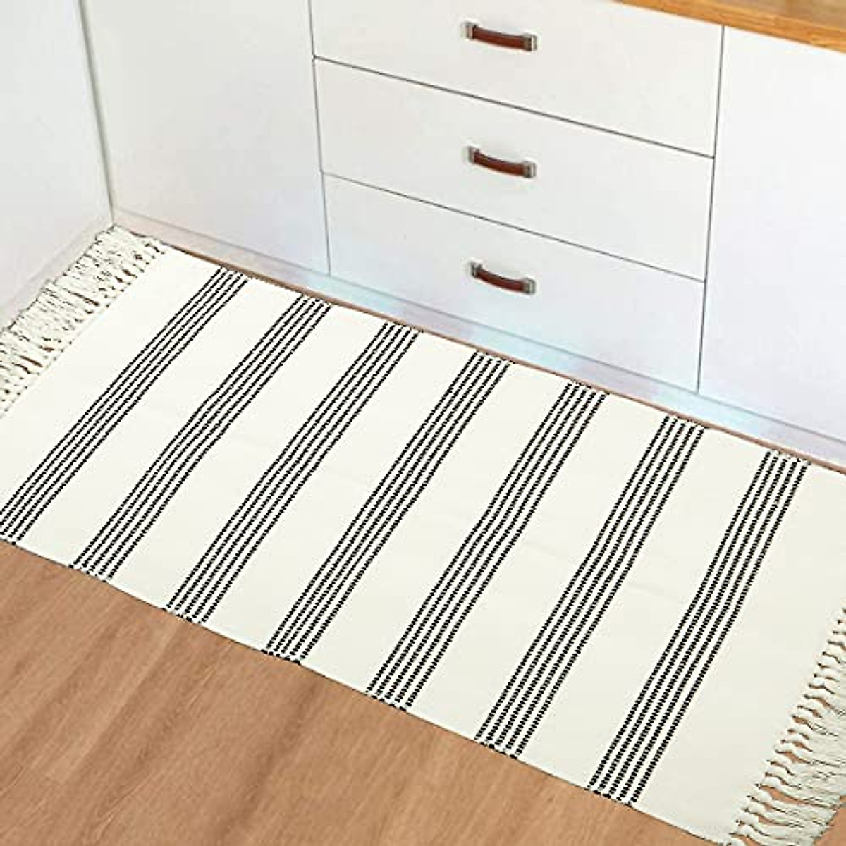 Boho Bathroom Rug 2X3 ft LEEVAN Geometric Cotton Striped Rug with Tassel Door Mat Cotton Line Indoor Floor Mat Bohemian Hand Woven Chic Printed Bedside Rugs for Kitchen Living Room