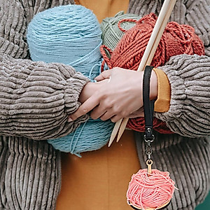 Portable Wrist Yarn Holder Wrist Pendant Yarn Ball Holder Mini Minder Prevents Yarn Tangling and Misalignment Ultimate Companion for Every Knitting and Crochet Enthusiast (Red)