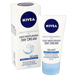 Nivea Refreshing Light Moisturising Day Cream SPF 15 - 50ml