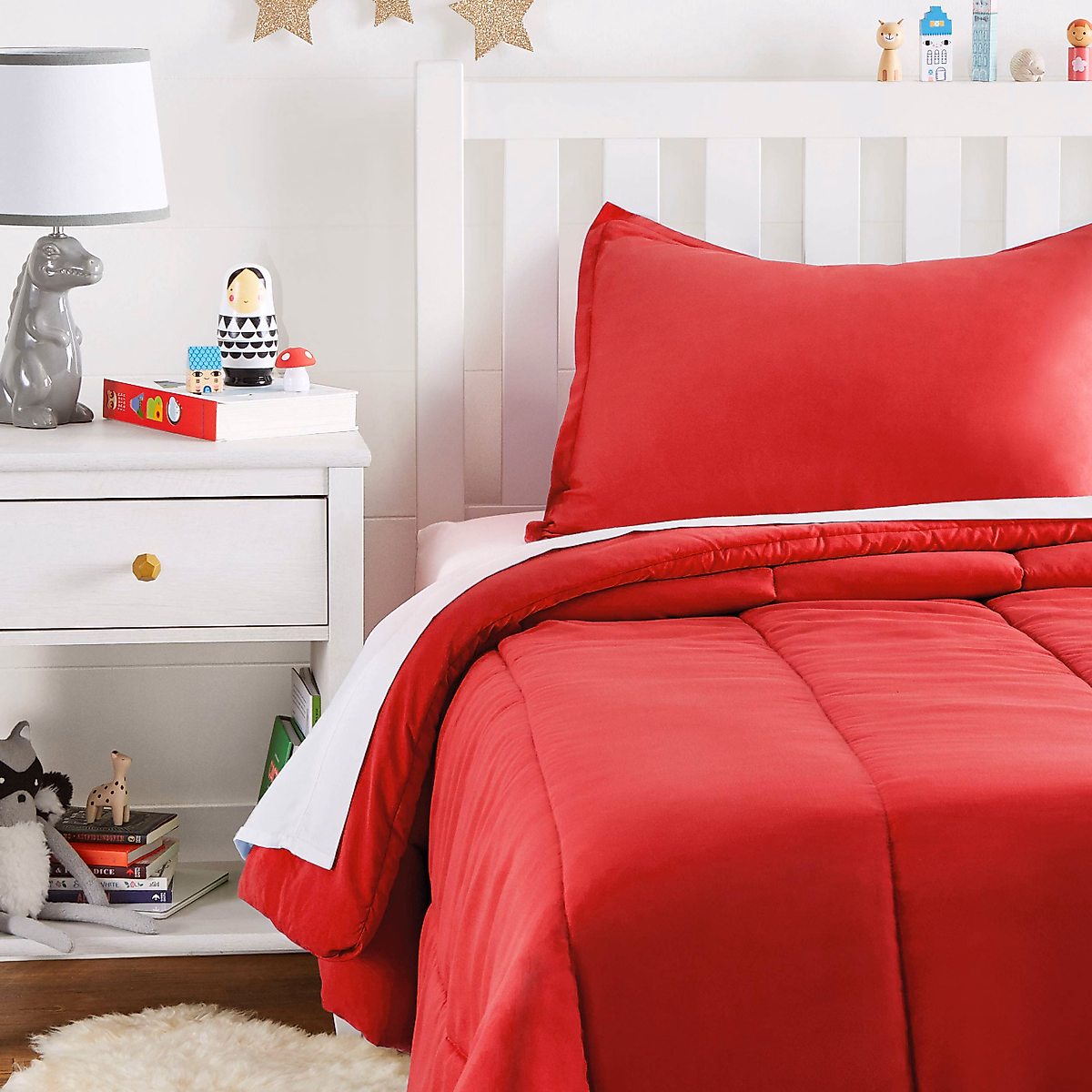 Amazon Basics 2 Piece Easy Wash Microfiber Kid's Comforter and Pillow Sham Set, Twin, Red, Solid