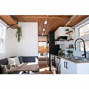 Nomadnest Modern Mobile Tiny Home - Luxurious and Compact Living Solution for Adventurers