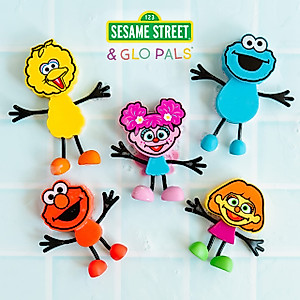 Glo Pals x Sesame Street Abby Cadabby Water-Activated Bath Toy with 6 Reusable Light-Up Cubes for Sensory Play