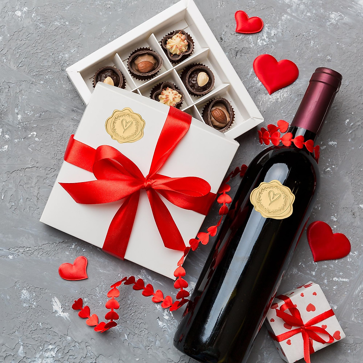 DreamBuilt 300pcs Gold Embossed Wax Seal Looking Heart Envelope Seals for Wedding Invitations / Greeting Cards / Party Favors, Self-Adhesive