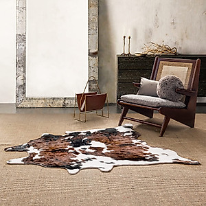 Ashler Faux Cowhide Rug, Cow Print Area Rug, Light Brown Cute Cow Animal Mat, Non-Slip Backing, Machine Washable, Cowhide Rugs for Room Decor, Living Room and Bedroom, 2.9 x 3.6Ft