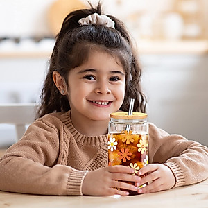 Nuenen 4 Pcs 16oz Daisy Flower Glass Cup with Lids and Straws Iced Coffee Glass Cup Cute Aesthetic Cups Glass Coffee Tumbler for Women Friend Her Birthday Gifts (Daisy)