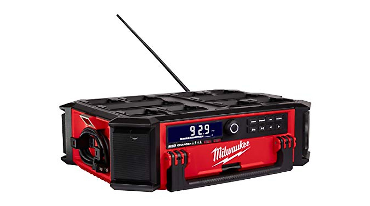 Milwaukee M18 PACKOUT Radio & Charger - Heavy-Duty Jobsite Audio