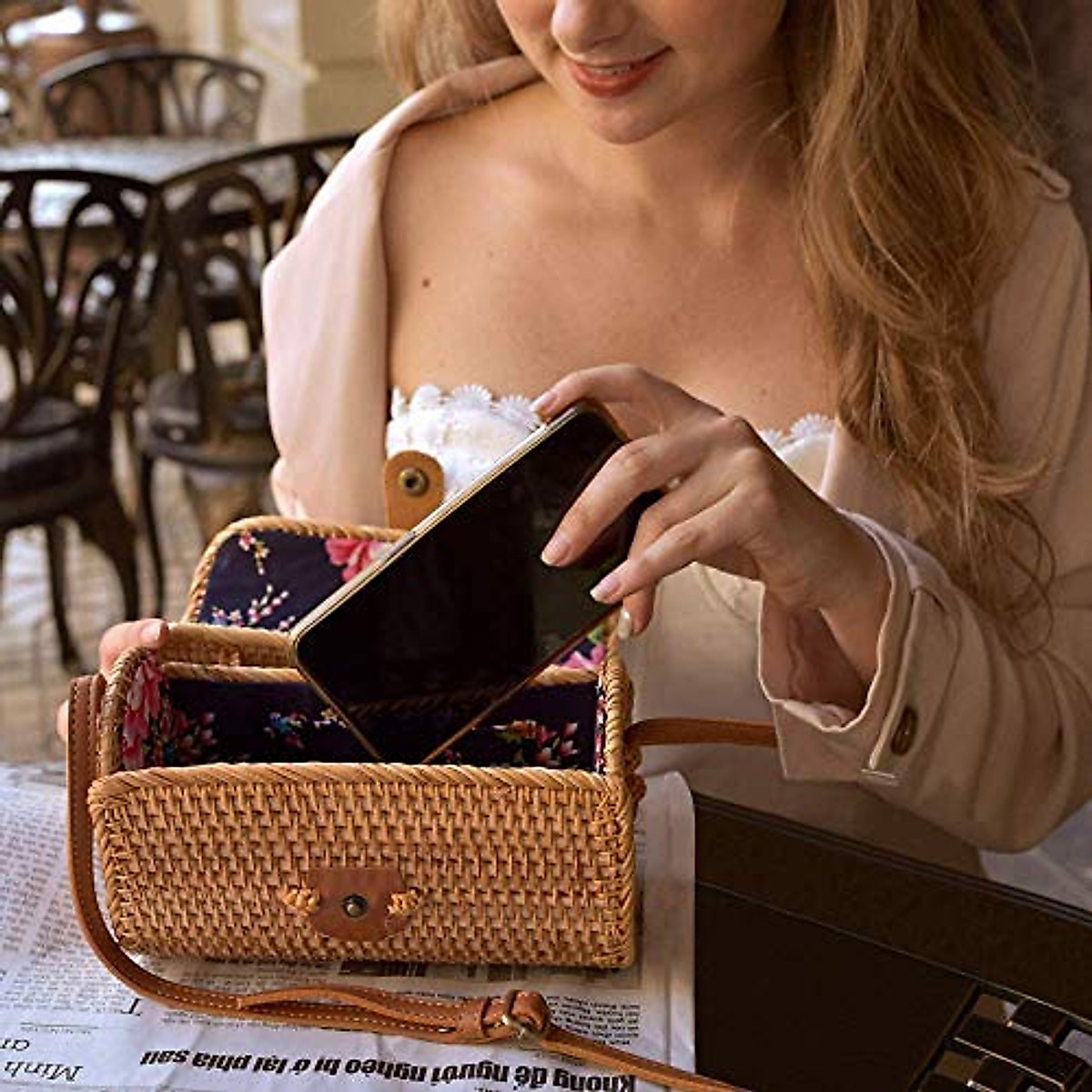 Natural NEO Clutch Wallet Straw Bag Boho Circle Crossbody Purse Rattan Hand Woven For Women Small Shoulder Crossbody Necessities Bags Wicker Purses In Summer Vacation With Flower Patterns