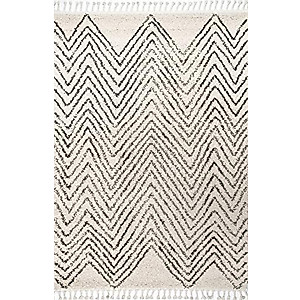 nuLOOM Amanda Moroccan Chevron Tassel Area Rug, 9x12, Off-white