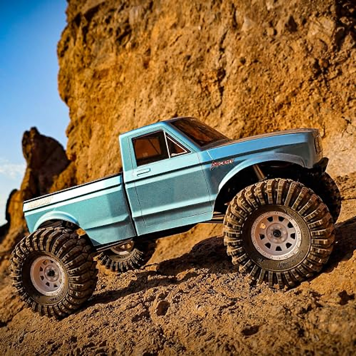 Redcat Ascent 1/10 Scale Low Center of Gravity (LCG) Performance Rock Crawler - Blue