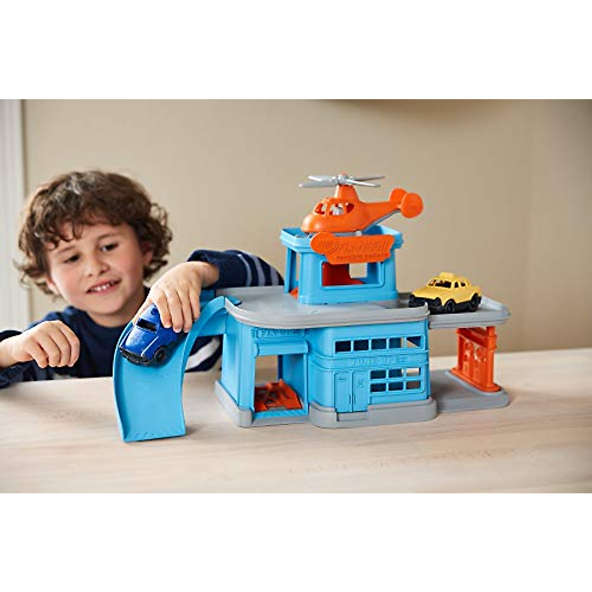 Green Toys Parking Garage - 5 Piece Pretend Play, Motor Skills, Language & Communication Kids Role Play Toy Playset. No BPA, phthalates, PVC. Dishwasher Safe, Recycled Plastic, Made in USA.