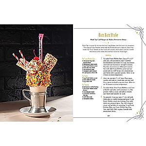 The Unofficial Disney Parks Drink Recipe Book: From LeFou's Brew to the Jedi Mind Trick, 100+ Magical Disney-Inspired Drinks (Unofficial Cookbook Gift Series)