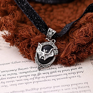 Sacina Gothic Bat Choker Necklace, Victorian Necklace, Vampire Bat Pendant, Goth Halloween Jewelry Gift for Women, Christmas Gift for Women (Victorian Bat Choker)
