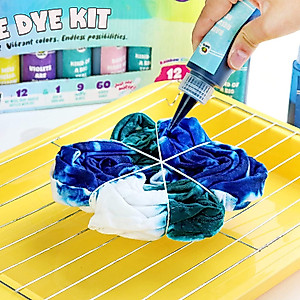DOODLE HOG Tie Dye Kit for Kids & Adults - 24 Large Tye Dye Bottles with 12 Colors & Tie Dye Powder, Soda Ash, Gloves - Tie Dye Kits for Large Groups