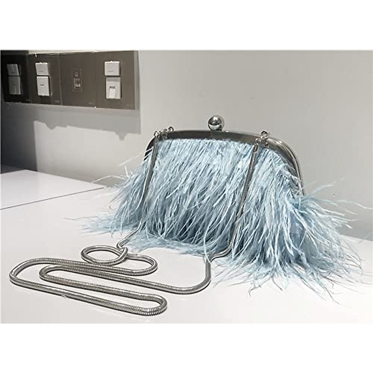 Vintage Fluffy Ostrich Feather Evening bags and Clutches for Women Pearl Chain Tote bags Bridal Purses Wedding Party Blue