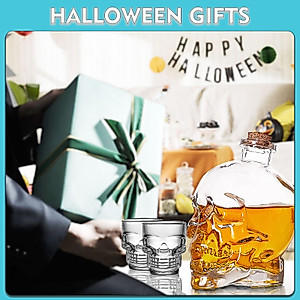 GXFCCYXT Skull Decanter Set 25oz/750ml Crystal Glass Skull Liquor Bottle with 2 Small 50ml Skull Cups Funny Halloween Decor Whiskey Decanter for Liquor Vodka Wine Bourbon or More