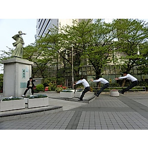 Casio High Speed Exilim Ex-ZR400 Digital Camera White EX-ZR400WE - International Version (No Warranty)