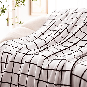 Bertte Fleece Throw Blanket Super Soft Cozy Warm Lightweight Throw for Sofa Couch Luxury Decorative Velvet Pattern Bed Blanket - 50"x 60", Black and White