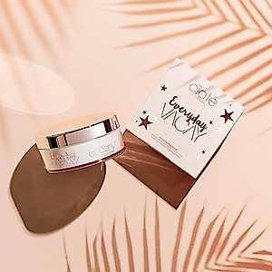 Ciaté London Everyday Vacay Translucent Coconut Setting Powder with Fresh Coconut Extract