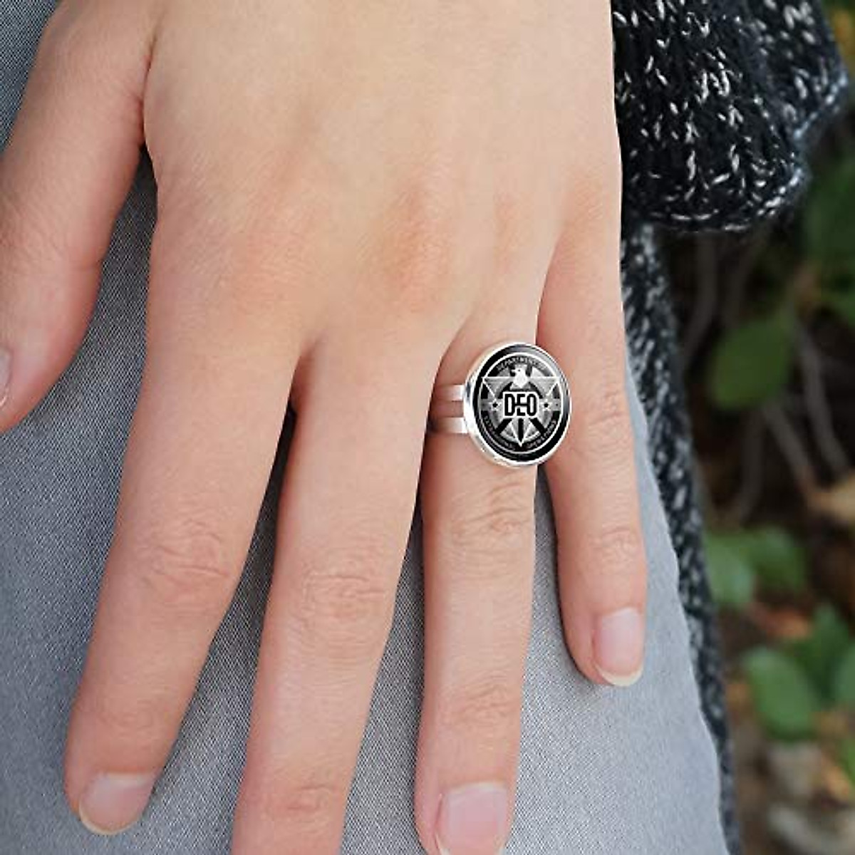 GRAPHICS & MORE Supergirl TV Series DEO Department of Extranormal Operations Emblem Silver Plated Adjustable Novelty Ring