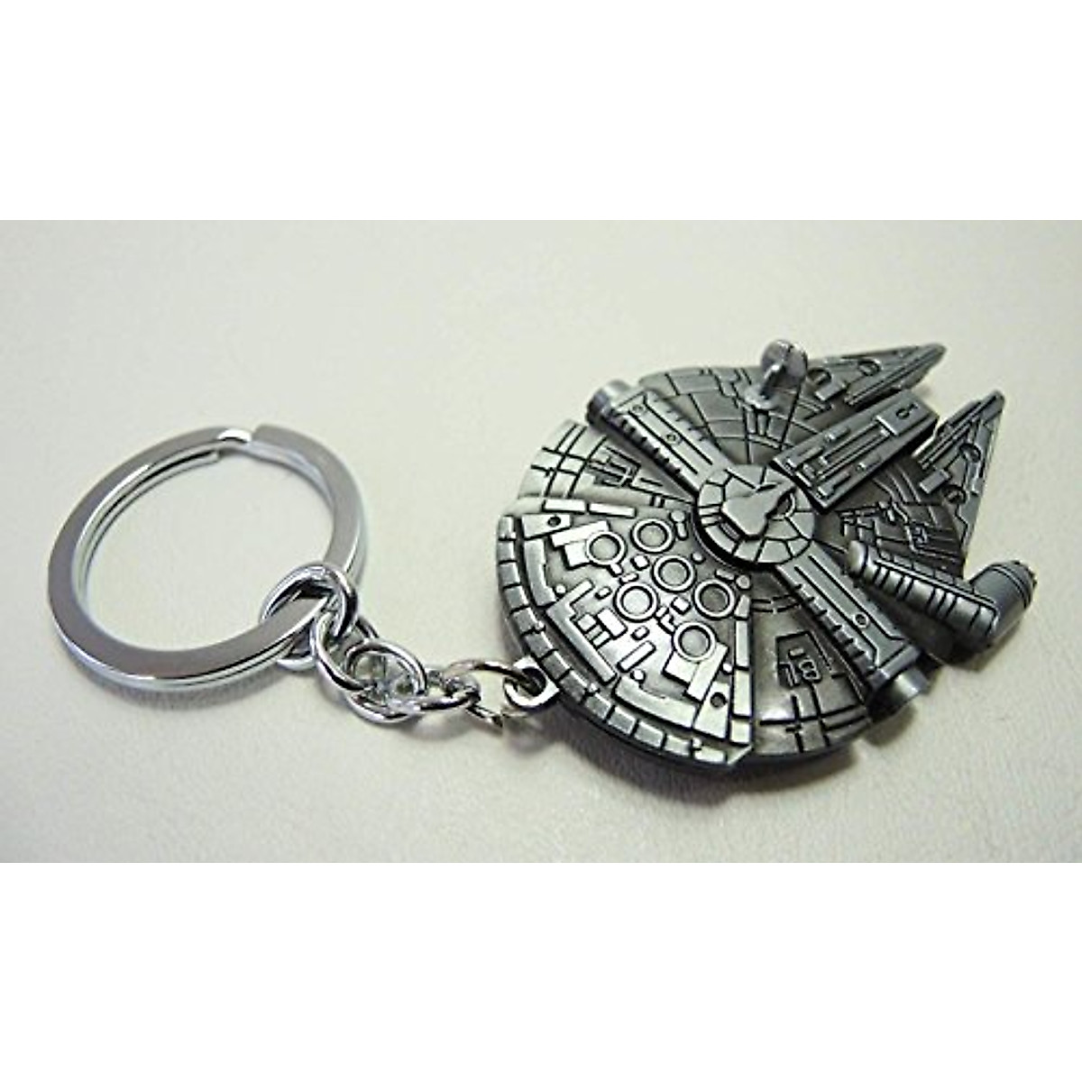 Star Wars Millennium Falcon Spaceship Alloy Keychain (Pewter)