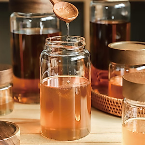 MOLADRI 28 oz/850 ml Clear Glass Storage Canister with Airtight Wooden Screw Lid, Medium Cute Decorative Glass Container Jar for Coffee,Spice,Candy,Salt,Cookie,Condiment,Pepper,Sugar,Overnight Oatmeal