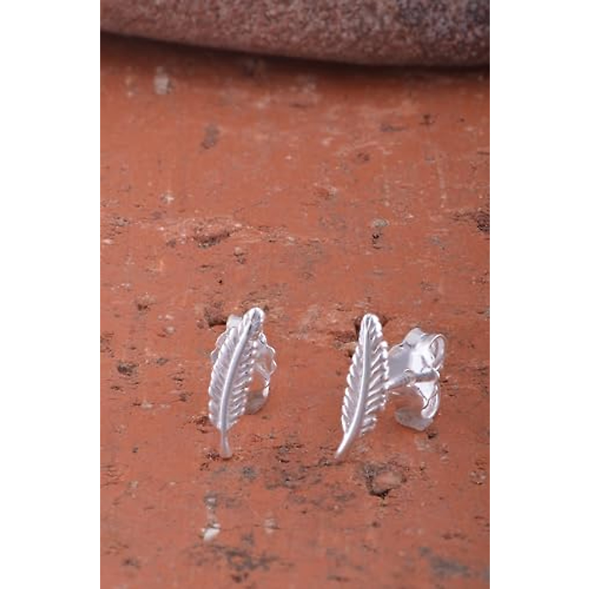 Sterling Silver Womens Dainty Feather Stud Earrings Gifts for Girlfriend Ladies 0.39in