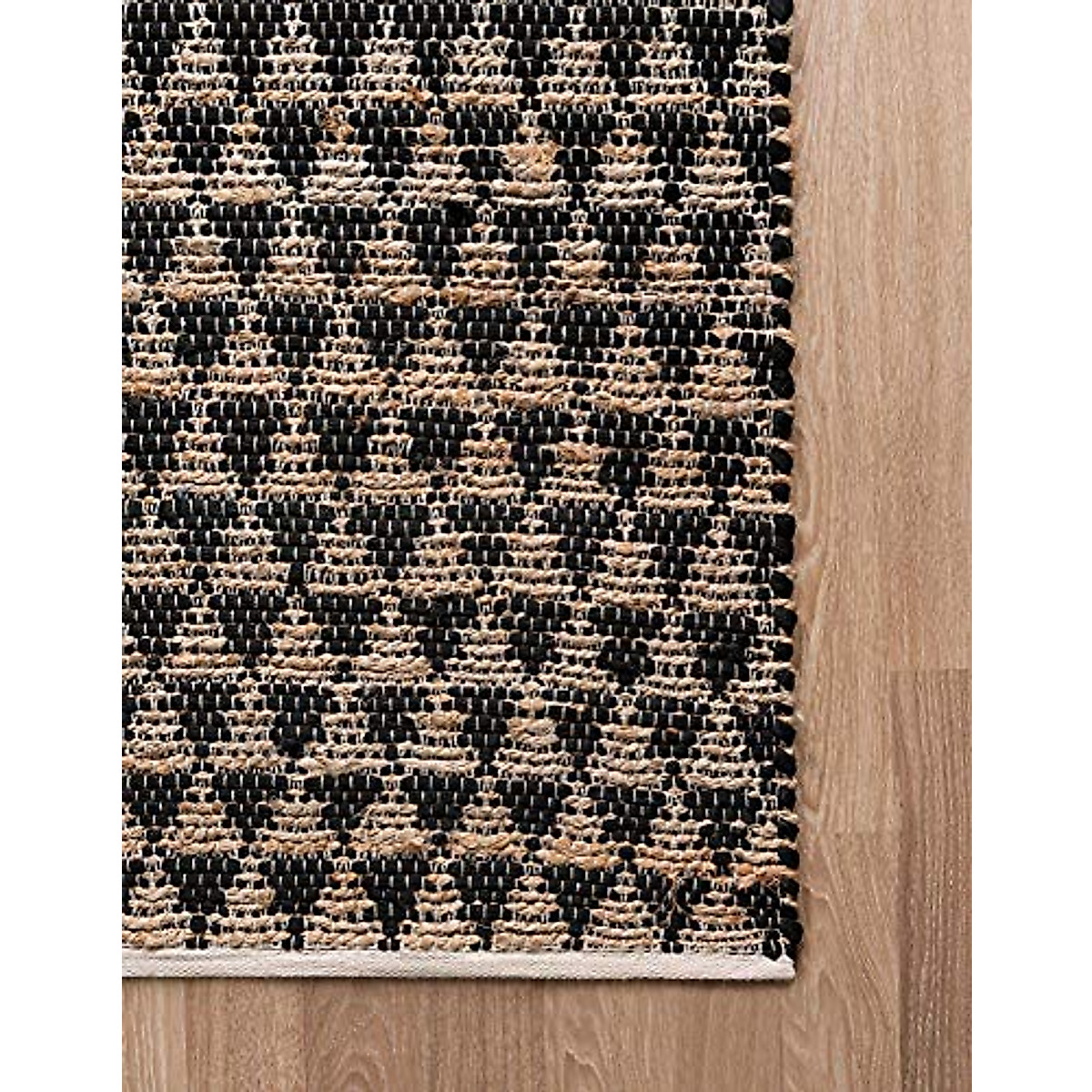 Unique Loom Chindi Jute Collection Geometric, Bohemian, Modern, Triangles, Casual Area Rug (4' 0 x 6' 0 Rectangular, Black/Natural)