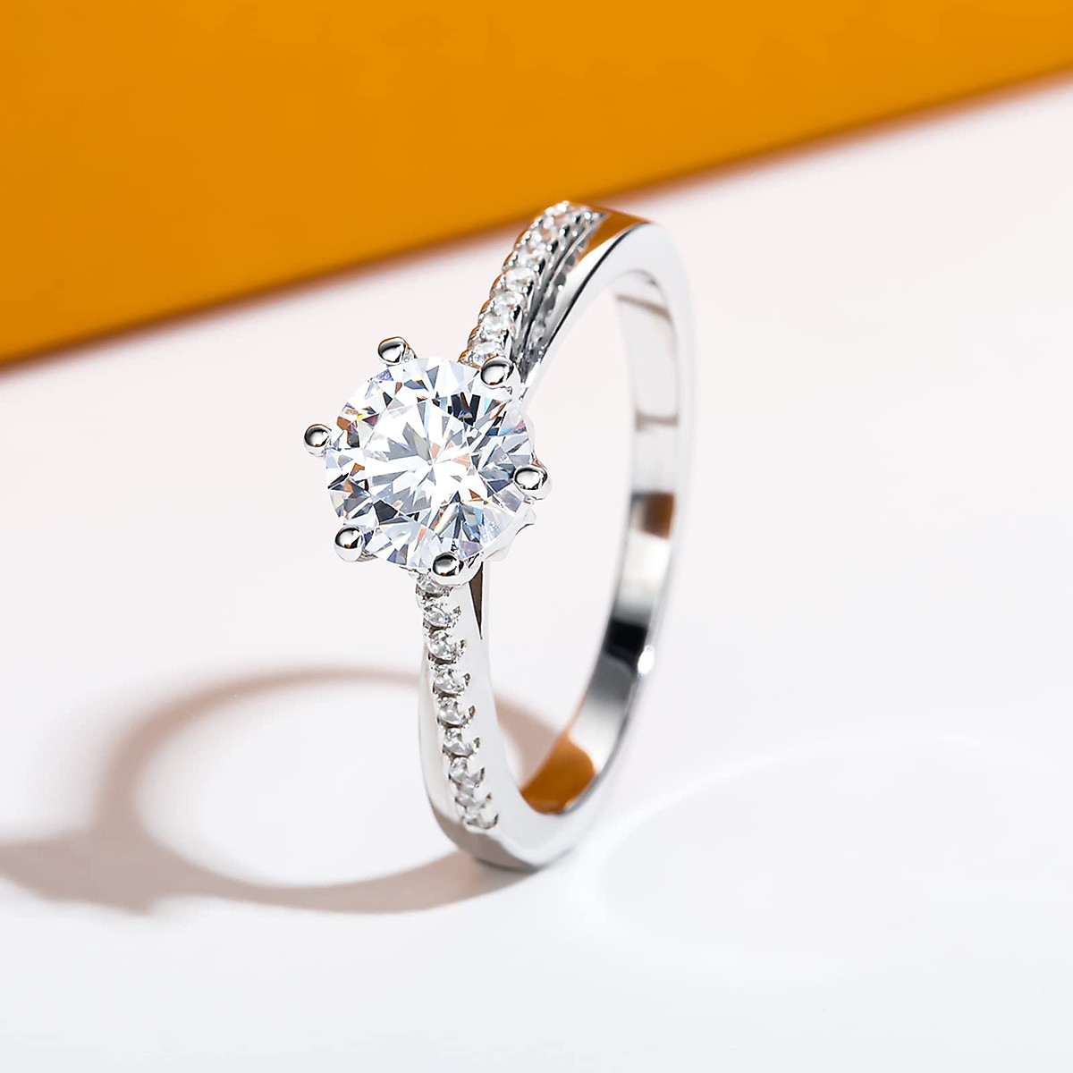 Moissanite Rings 1CT D Color VVS1 Clarity Brilliant Round Cut Solitaire Lab Created Diamond S925 Sterling Silver 6 Prong Moissanite Engagement Ring Promise Wedding Rings for Women with Certificate,