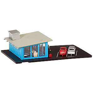 Bachmann Trains - PLASTICVILLE U.S.A. BUILT-UP BUILDING - DRIVE-IN HAMBURGER STAND - N Scale (45709)