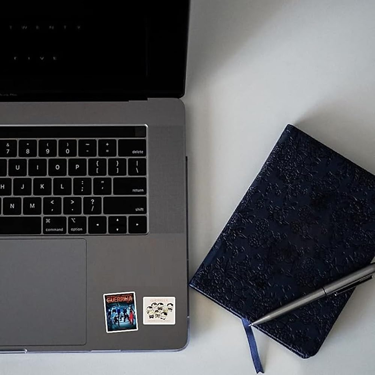 200Pcs ANITEEZ Stickers ANITEEZ Photocards Set Pack Gifts,91Pcs Vinyl Waterproof Stickers + 109Pcs Lomo Cards for Decoration(Red)