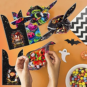 100 PCS Halloween Sweets Bags, Halloween Treat Candy Bags for Trick or Treat Party, Biscuit Goody Bags 14 * 23cm, Party Bag Pouches Fillers for Halloween Party Favor, Small Party Supplies