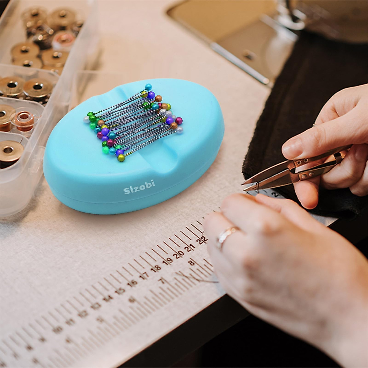 Sizobi Bobby Pin Holder,Magnetic Pin Cushion,Sewing Pins,Pin Holder,Magnetic Paper Clip Holder,Magnetic Bobby Pin Holder,With 20 Bobby Pins and Storage Box