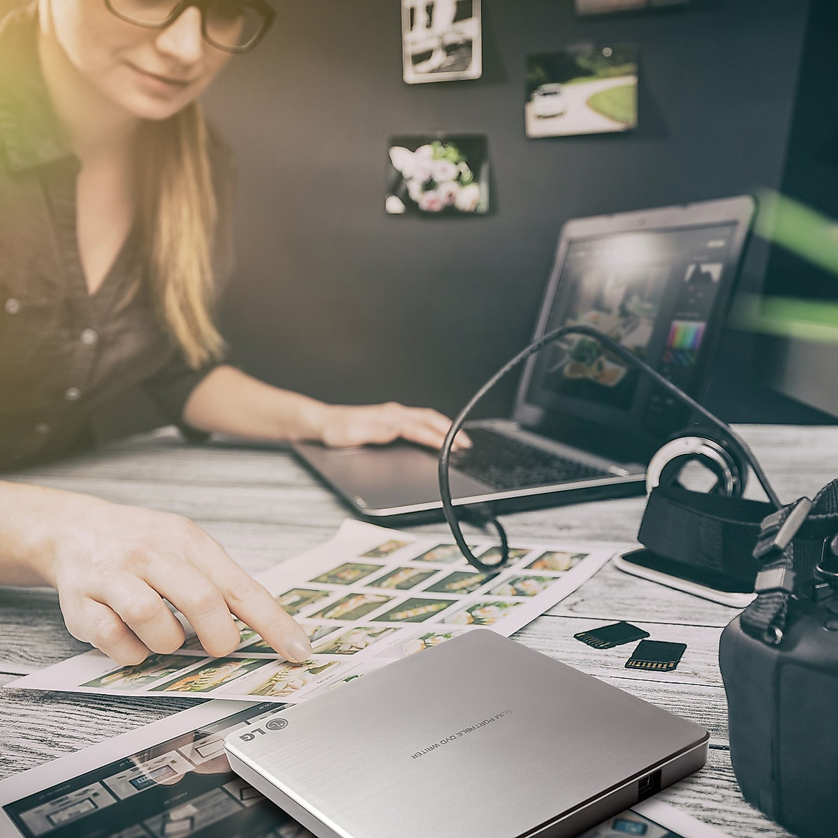 LG Electronics GP60NS50 USB 3.0 Compatible, Super-Multi Ultra Slim Portable DVD+/-RW External Drive for PC Windows, Linux, Mac OS, Surface Pro 3&4, with M-DISC support, Silver