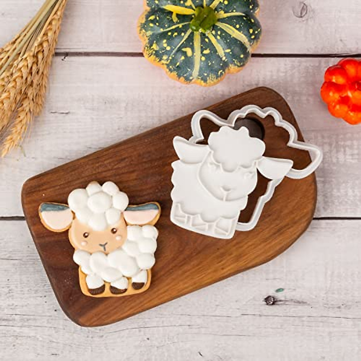 Flycalf Farm Cookie Cutter Sheep With Handle Plunger Stamps 3D Biscuit Cutter Baking PLA Mold DIY for Kitchen 3.5" Tools for Baby Shower Family Birthday Party