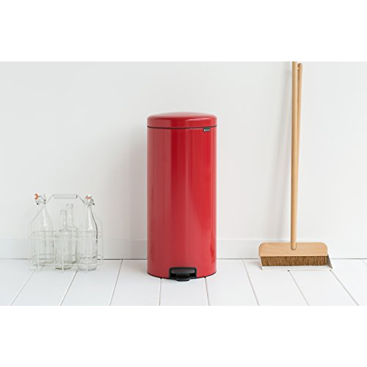 Brabantia New Icon Step Trash Can (8 Gal / Passion Red) Soft Closing Kitchen Garbage/Recycling Can with Removable Bucket