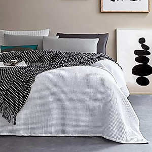 Filament Alley 100% Cotton Waffle Weave Bed Blanket White King 108x90 Inch Breathable Lightweight Comforter Throw Blanket Travel Throw Blanket Couch Bed Sofa