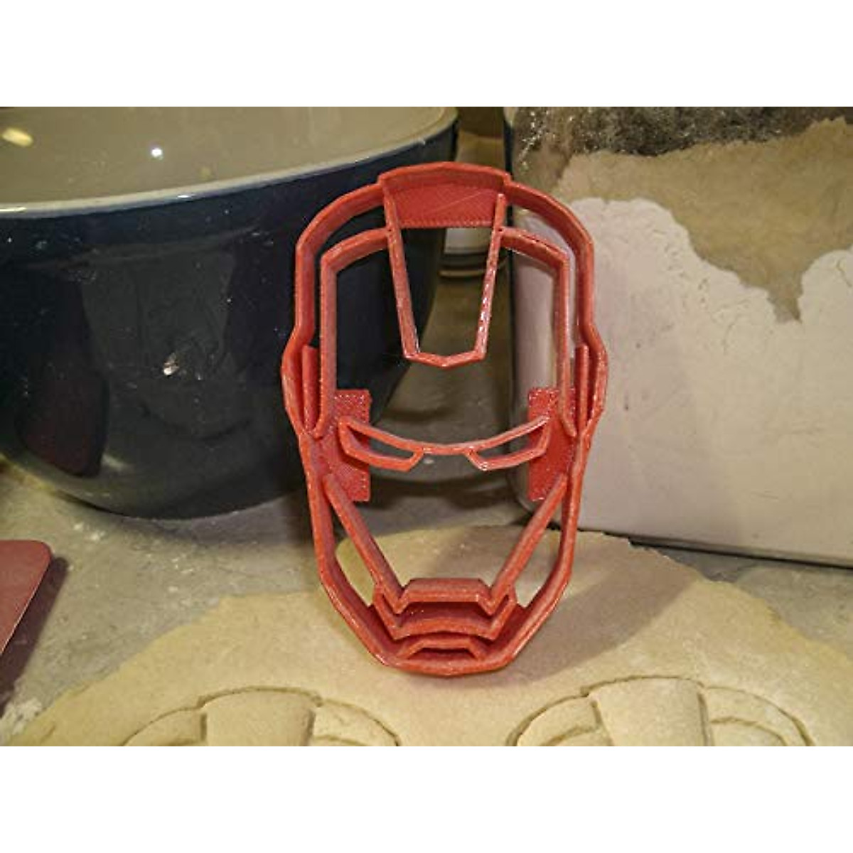 SUPERHERO CHARACTER SPECIAL OCCASION COOKIE CUTTER BAKING TOOL USA PR467L