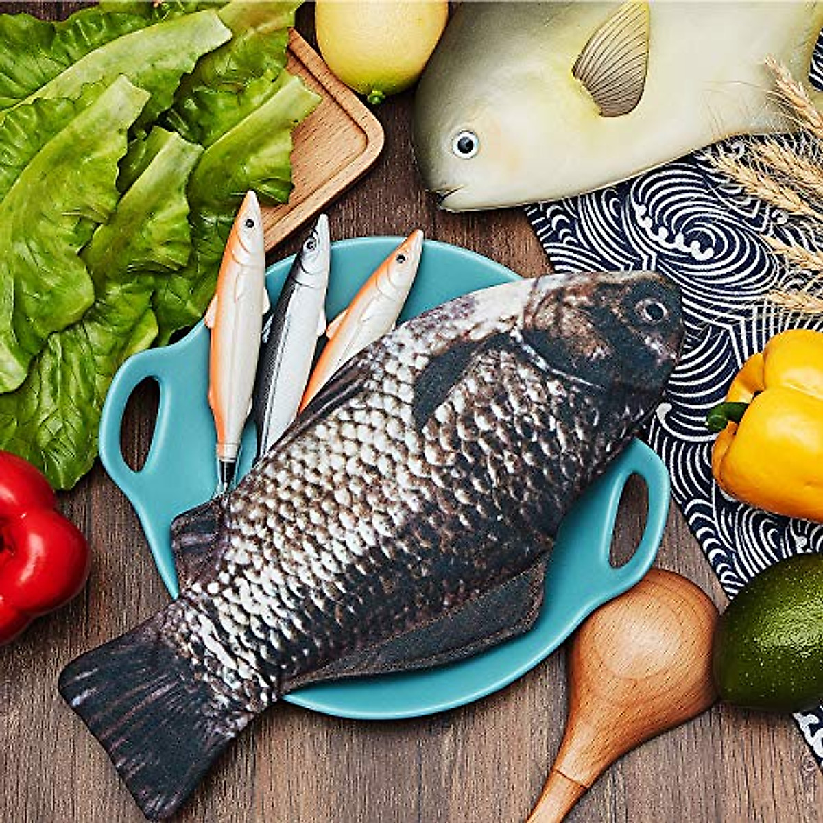Outus Fish Shaped Pencil Case Novelty Fish Pen Bag Fish Coin Purse Funny Pencil Case with Padded Thick Foam Lining and 4 Pieces Cute Fish Pens Fish Gifts for School Classroom Supply