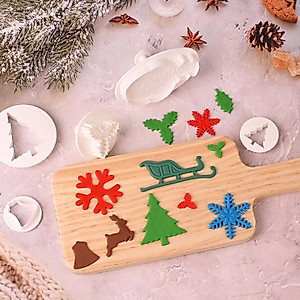 22 PCS Christmas Cookie Cutter Set Molds, Christmas Fondant Embossing Tools Plunger Cookie Cutter Sugarcraft Tree/Leaves/Sled/Snowman/Jingling Bell/Deer/Snowflake for Christmas Plunger Cake Cutter