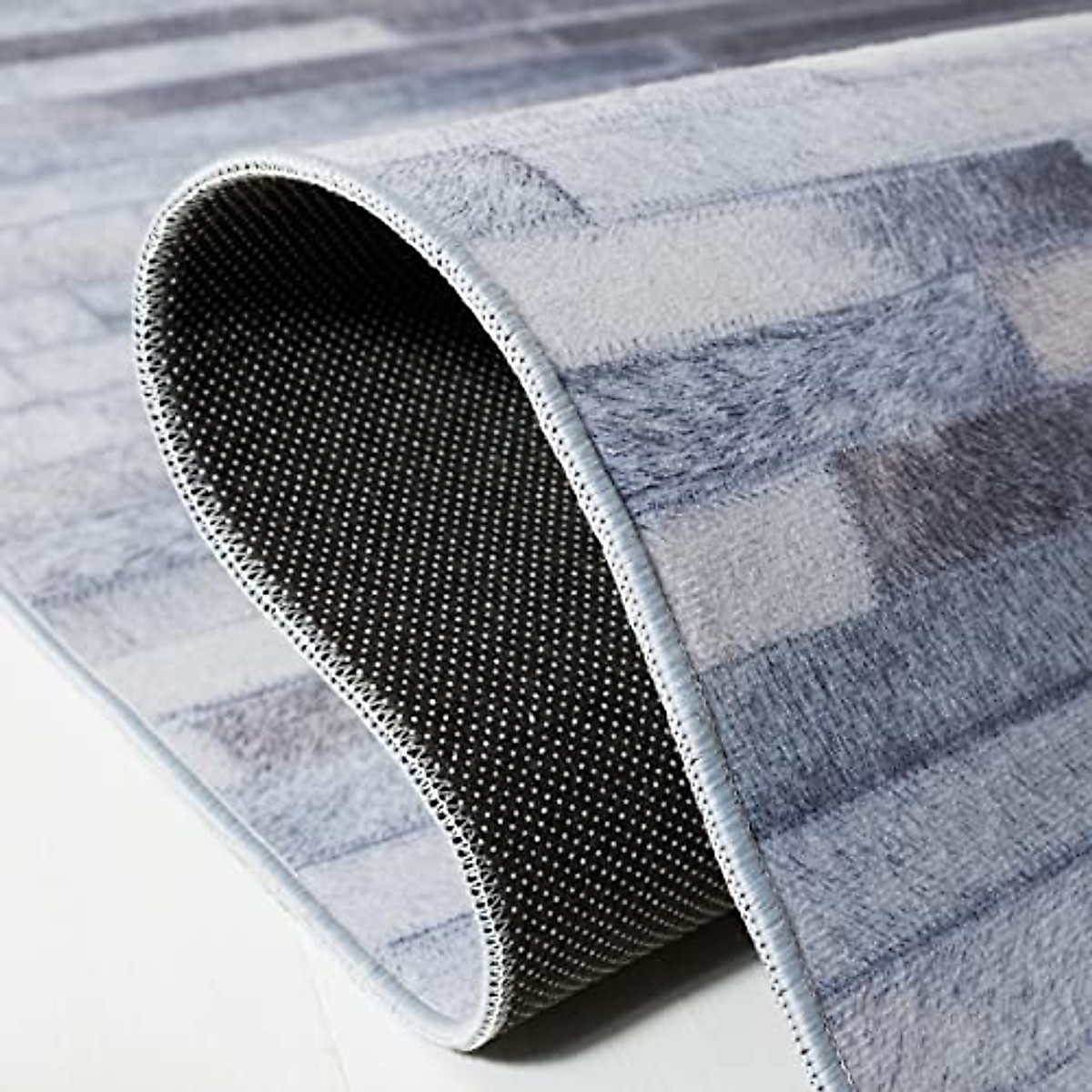 Safavieh Faux Hide Collection Machine Washable Slip Resistant 3' x 5' Light Grey/Grey FAH516F Rustic Lodge Modern Glam Bedroom Living Room Area Rug