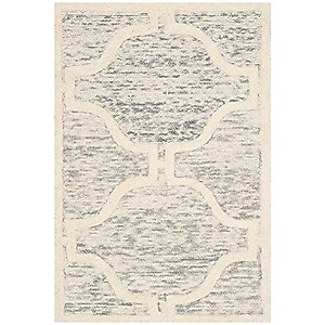 SAFAVIEH Cambridge Collection Accent Rug - 2' x 3', Light Grey & Ivory, Handmade Moroccan Distressed Wool, Ideal for High Traffic Areas in Entryway, Living Room, Bedroom (CAM727G)