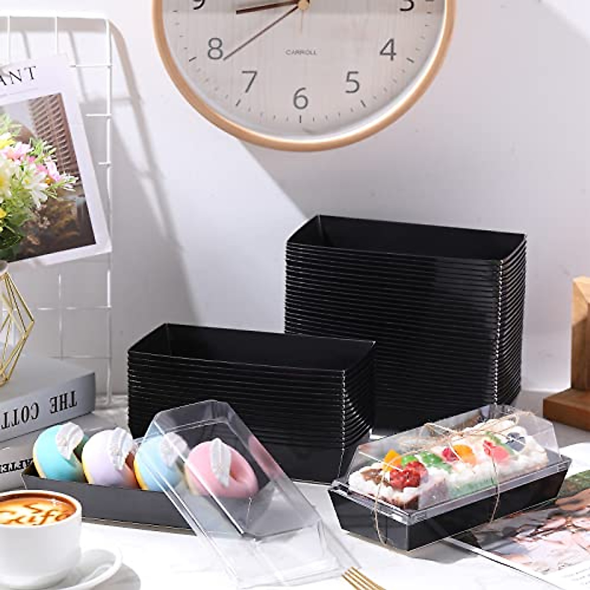 Didaey 100 Pcs Paper Charcuterie Boxes with Clear Lids 7.5 x 3.3 x 2.6'' Plastic Roll Cake Box Rectangle Sandwich Boxes Disposable Food Containers for Hot Dog Sushi Chocolate Strawberry (Black)
